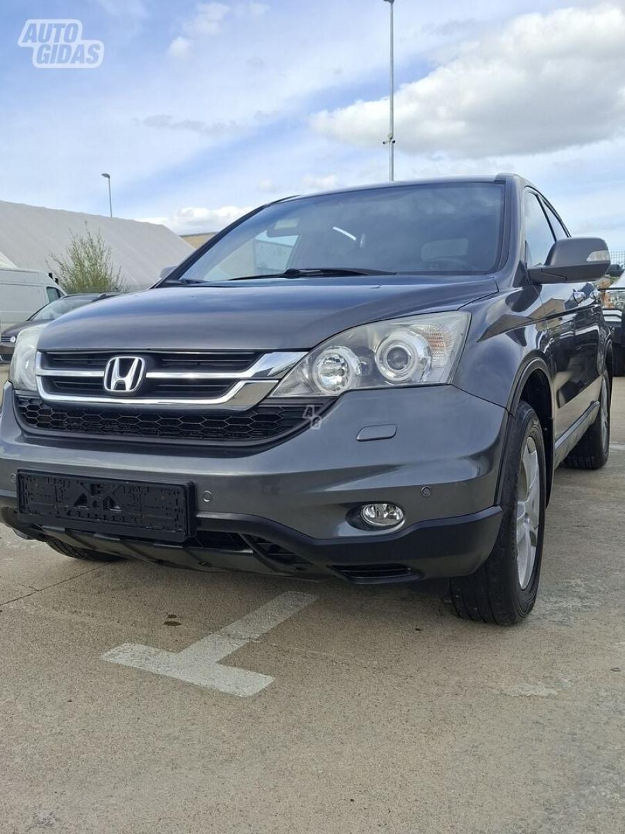Honda CR-V 2011 in Siauliai, with an engine capacity of 2.20 L and mileage of 355 thousand km for 5750 €, photo 1 on AUTOMOTO.COM.LV
