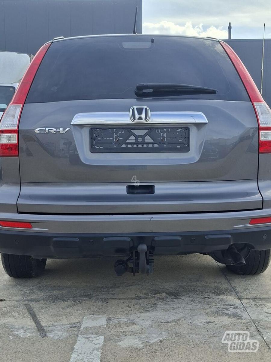 Honda CR-V 2011 in Siauliai, with an engine capacity of 2.20 L and mileage of 355 thousand km for 5750 €, photo 6 on AUTOMOTO.COM.LV