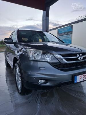 Honda CR-V 2011 in Siauliai, with an engine capacity of 2.20 L and mileage of 350 thousand km for 5750 €, photo 5 on AUTOMOTO.COM.LV