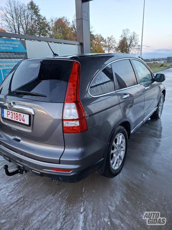 Honda CR-V 2011 in Siauliai, with an engine capacity of 2.20 L and mileage of 350 thousand km for 5750 €, photo 7 on AUTOMOTO.COM.LV