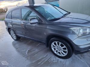 Honda CR-V 2011 in Siauliai, with an engine capacity of 2.20 L and mileage of 350 thousand km for 5750 €, photo 8 on AUTOMOTO.COM.LV