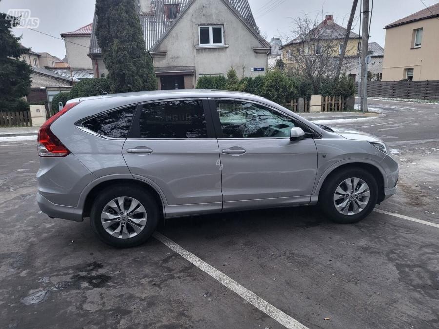Honda CR-V 2012 in Klaipeda, with an engine capacity of 2.40 L and mileage of 30 thousand km for 10700 €, photo 2 on AUTOMOTO.COM.LV