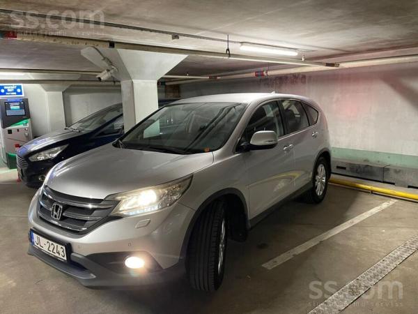 Honda CR-V 2013 Rīga, ar dzinēja tilpumu 2.00 L un nobraukumu 160 tūkst. km par 9900 €, foto 1 vietnē AUTOMOTO.COM.LV