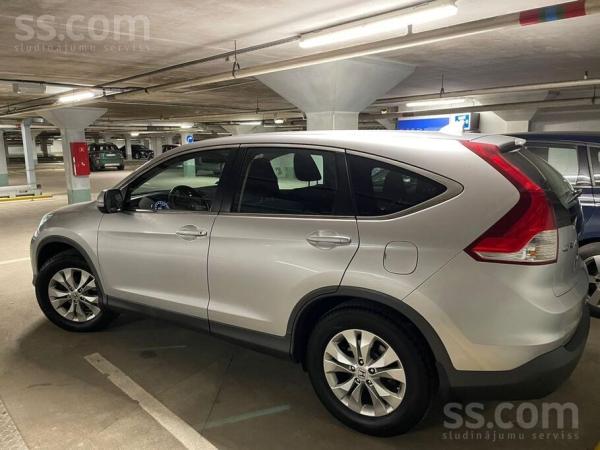 Honda CR-V 2013 Rīga, ar dzinēja tilpumu 2.00 L un nobraukumu 160 tūkst. km par 9900 €, foto 2 vietnē AUTOMOTO.COM.LV