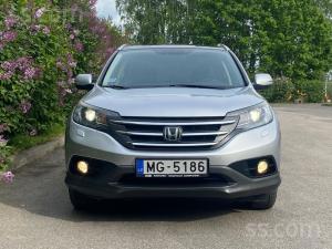 Honda CR-V 2014 in Riga, with an engine capacity of 2.20 L and mileage of 0 thousand km for 10699 €, photo 8 on AUTOMOTO.COM.LV