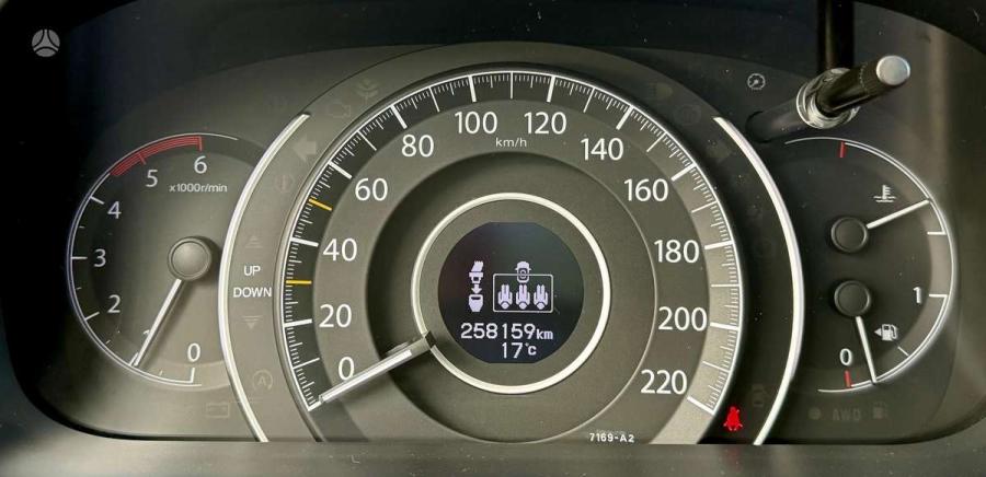 Honda CR-V 2014 Šauļi, ar dzinēja tilpumu 2.20 L un nobraukumu 258 tūkst. km par 13999 €, foto 47 vietnē AUTOMOTO.COM.LV