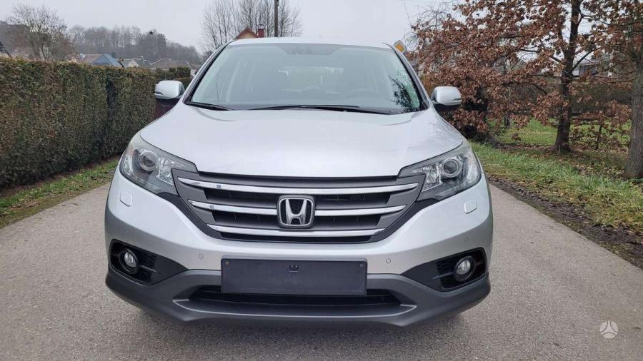 Honda CR-V 2015 in Prienai, with an engine capacity of 1.60 L and mileage of 207 thousand km for 10200 €, photo 1 on AUTOMOTO.COM.LV
