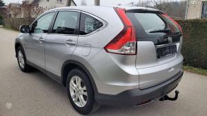 Honda CR-V 2015 in Prienai, with an engine capacity of 1.60 L and mileage of 207 thousand km for 10200 €, photo 4 on AUTOMOTO.COM.LV