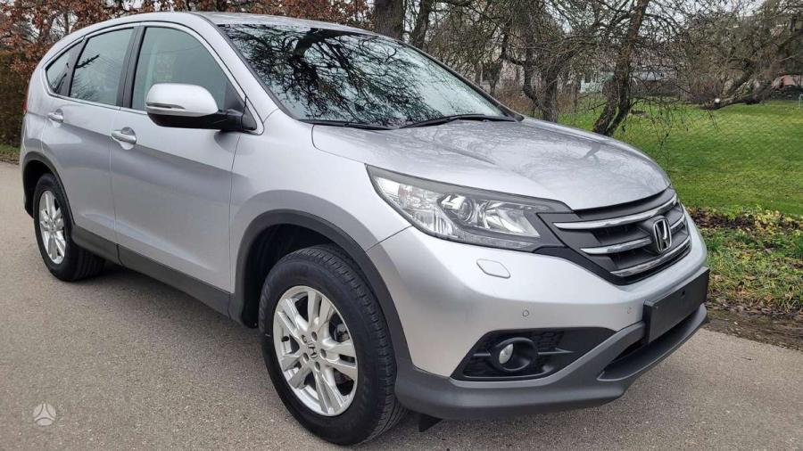 Honda CR-V 2015 in Prienai, with an engine capacity of 1.60 L and mileage of 207 thousand km for 10200 €, photo 8 on AUTOMOTO.COM.LV