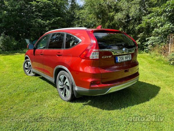 Honda CR-V 2015 in Haapsalu, with an engine capacity of 1.60 L and mileage of 185 thousand km for 12500 €, photo 3 on AUTOMOTO.COM.LV