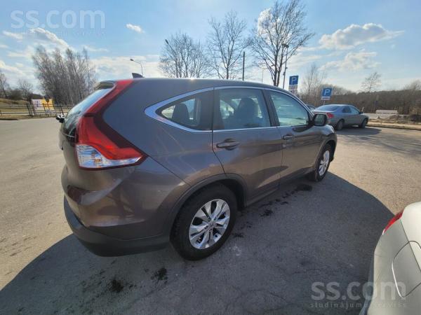 Honda CR-V 2015 Rīga, ar dzinēja tilpumu 1.60 L un nobraukumu 241 tūkst. km par 8900 €, foto 8 vietnē AUTOMOTO.COM.LV