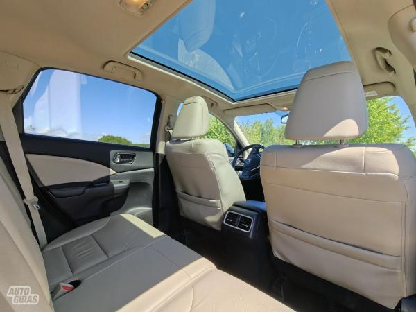 Honda CR-V 2015 in Vilnius, with an engine capacity of 1.60 L and mileage of 239 thousand km for 12800 €, photo 3 on AUTOMOTO.COM.LV