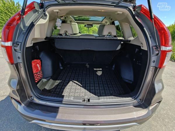 Honda CR-V 2015 in Vilnius, with an engine capacity of 1.60 L and mileage of 239 thousand km for 12800 €, photo 5 on AUTOMOTO.COM.LV