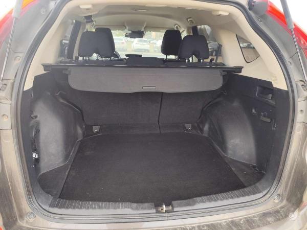 Honda CR-V 2015 in Vilnius, with an engine capacity of 1.60 L and mileage of 277 thousand km for 9000 €, photo 10 on AUTOMOTO.COM.LV