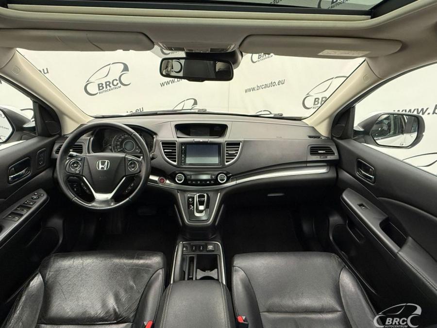 Honda CR-V 2015 in Vilnius, with an engine capacity of 1.60 L and mileage of 243 thousand km for 12900 €, photo 4 on AUTOMOTO.COM.LV