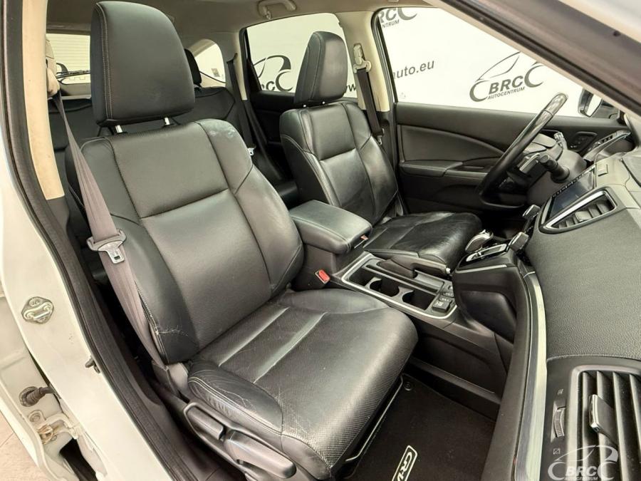 Honda CR-V 2015 in Vilnius, with an engine capacity of 1.60 L and mileage of 243 thousand km for 12900 €, photo 6 on AUTOMOTO.COM.LV