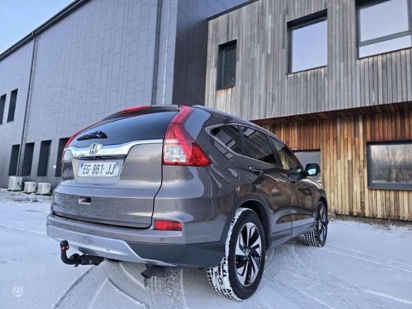 Honda CR-V 2016 in Taurage, with an engine capacity of 1.60 L and mileage of 91 thousand km for 15400 €, photo 7 on AUTOMOTO.COM.LV
