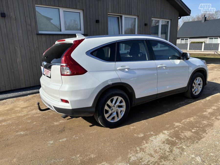 Honda CR-V 2016 Jurbarkas, ar dzinēja tilpumu 1.60 L un nobraukumu 130 tūkst. km par 10850 €, foto 3 vietnē AUTOMOTO.COM.LV