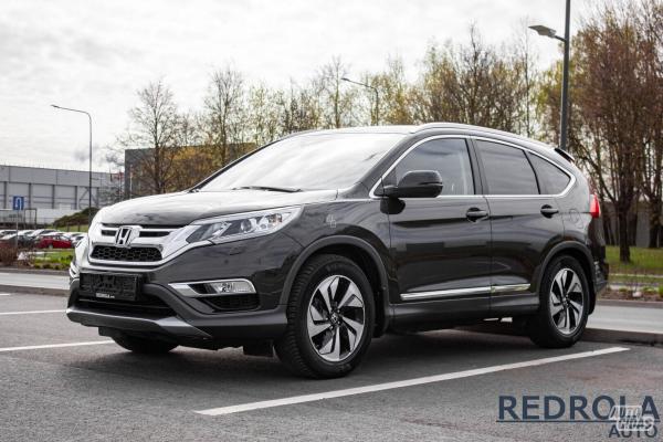 Honda CR-V 2016 in Kaunas, with an engine capacity of 1.60 L and mileage of 160 thousand km for 13700 €, photo 1 on AUTOMOTO.COM.LV