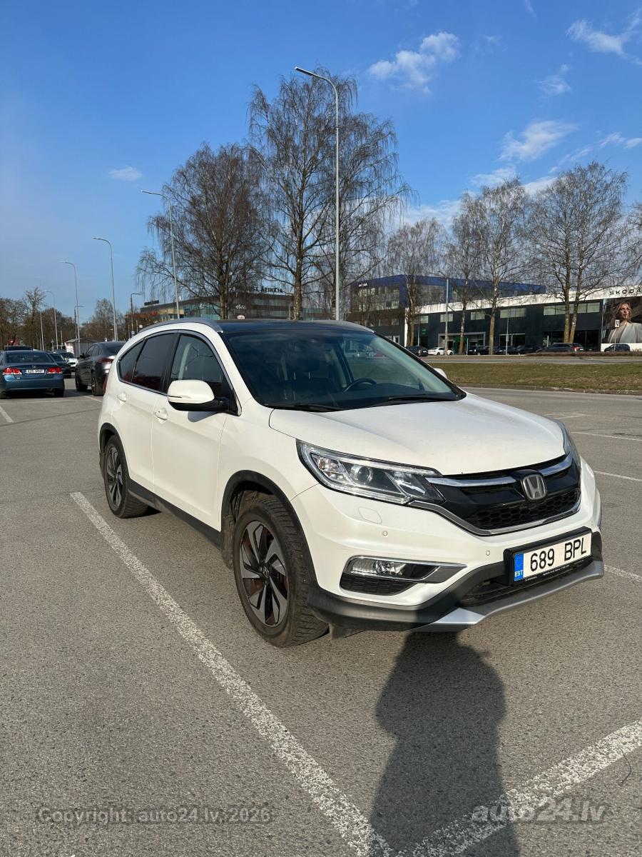 Honda CR-V 2016 Tallina, ar dzinēja tilpumu 2.00 L un nobraukumu 200 tūkst. km par 13999 €, foto 1 vietnē AUTOMOTO.COM.LV