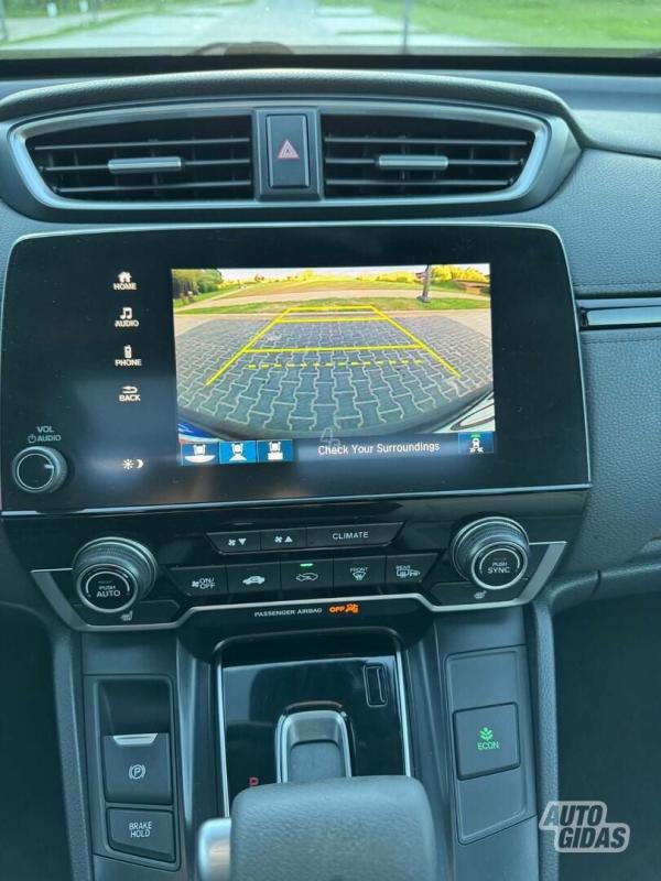 Honda CR-V 2017 in Jurbarkas, with an engine capacity of 1.50 L and mileage of 120 thousand km for 17200 €, photo 8 on AUTOMOTO.COM.LV