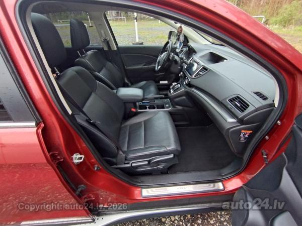 Honda CR-V 2018 in Tallinn, with an engine capacity of 1.60 L and mileage of 147 thousand km for 18500 €, photo 6 on AUTOMOTO.COM.LV