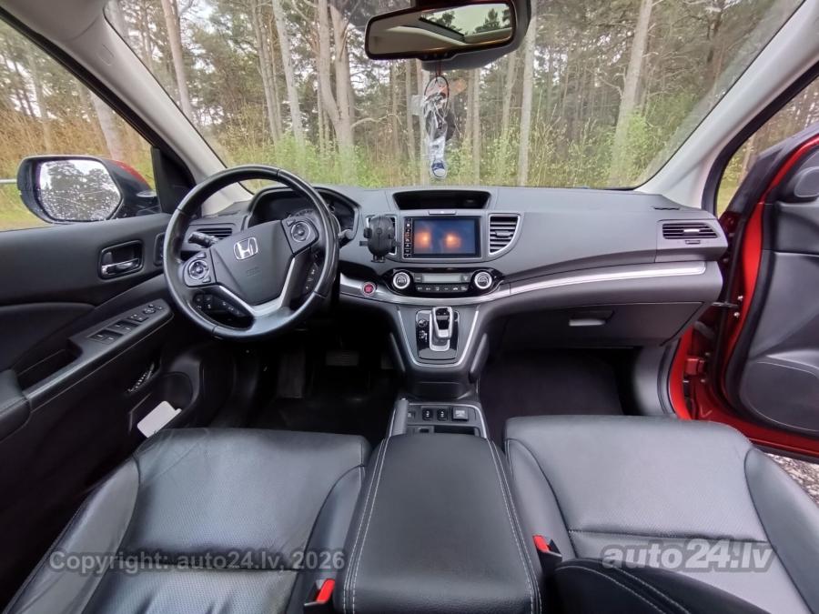 Honda CR-V 2018 in Tallinn, with an engine capacity of 1.60 L and mileage of 147 thousand km for 18500 €, photo 8 on AUTOMOTO.COM.LV