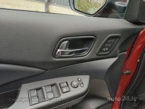 Honda CR-V 2018 in Tallinn, with an engine capacity of 1.60 L and mileage of 147 thousand km for 18500 €, photo 12 on AUTOMOTO.COM.LV