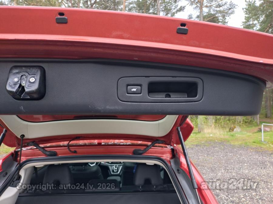 Honda CR-V 2018 in Tallinn, with an engine capacity of 1.60 L and mileage of 147 thousand km for 18500 €, photo 22 on AUTOMOTO.COM.LV