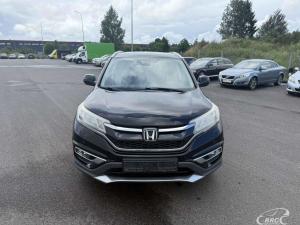 Honda CR-V 2018 in Vilnius, with an engine capacity of 2.00 L and mileage of 328 thousand km for 12900 €, photo  on AUTOMOTO.COM.LV