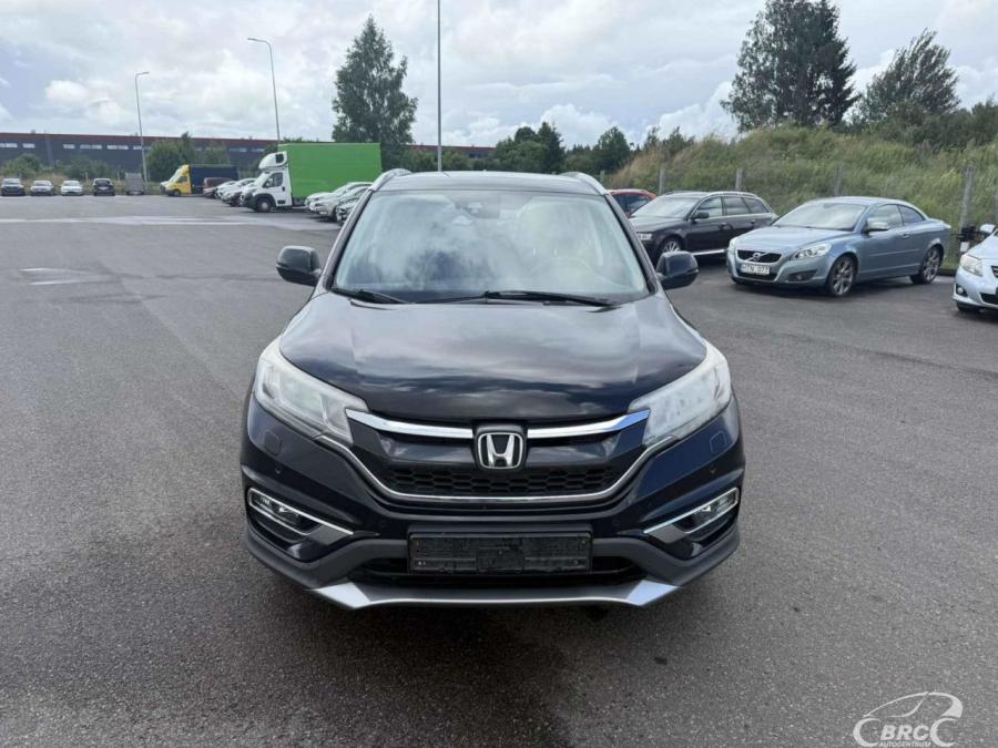Honda CR-V 2018 in Vilnius, with an engine capacity of 2.00 L and mileage of 328 thousand km for 12900 €, photo 1 on AUTOMOTO.COM.LV