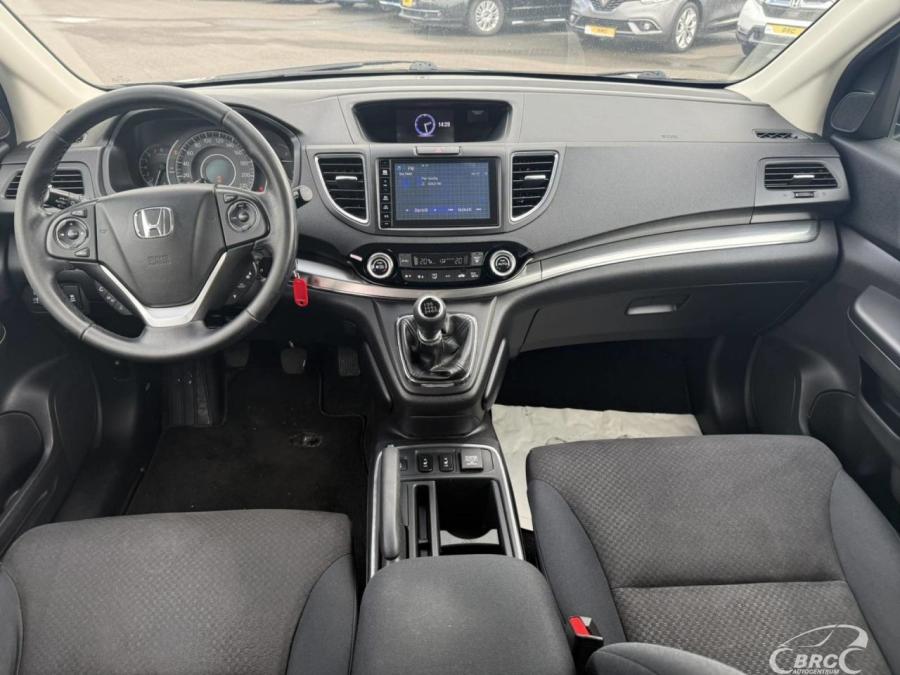 Honda CR-V 2018 in Vilnius, with an engine capacity of 2.00 L and mileage of 328 thousand km for 12900 €, photo 4 on AUTOMOTO.COM.LV