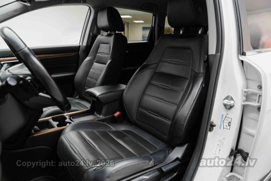 Honda CR-V 2020 in Tallinn, with an engine capacity of 2.00 L and mileage of 119 thousand km for 24500 €, photo 13 on AUTOMOTO.COM.LV