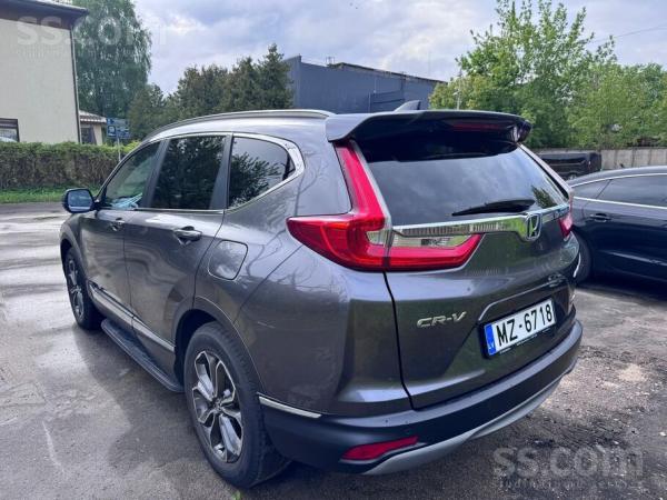 Honda CR-V 2021 in Riga, with an engine capacity of 2.00 L and mileage of 42 thousand km for 26300 €, photo 9 on AUTOMOTO.COM.LV