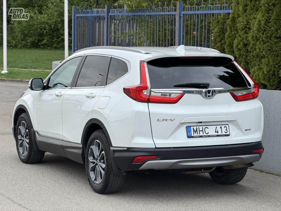 Honda CR-V 2022 in Vilnius, with an engine capacity of 2.00 L and mileage of 45 thousand km for 30000 €, photo 3 on AUTOMOTO.COM.LV