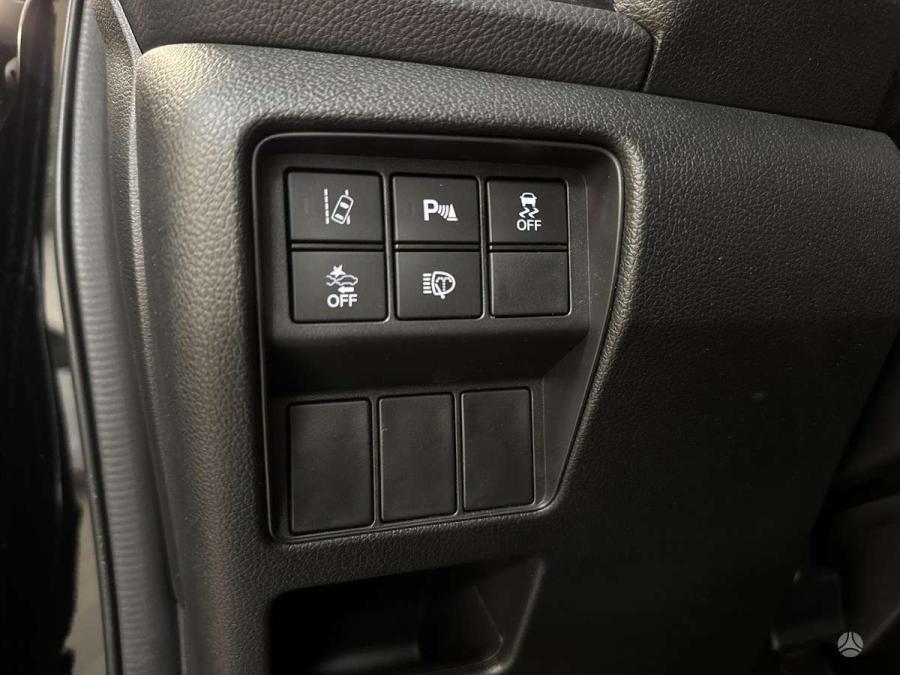 Honda CR-V 2022 in Vilnius, with an engine capacity of 2.00 L and mileage of 72 thousand km for 27500 €, photo 17 on AUTOMOTO.COM.LV