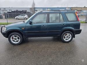 Green Honda CR-V 1998 in Vilnius, with an engine capacity of 2.00 L and mileage of 293 thousand km for 1350 €, photo 5 on AUTOMOTO.COM.LV