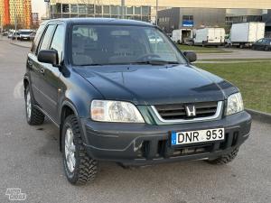 Zaļš Honda CR-V 1998 Viļņa, ar dzinēja tilpumu 2.00 L un nobraukumu 304 tūkst. km par 2100 €, foto  vietnē AUTOMOTO.COM.LV