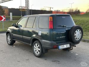 Green Honda CR-V 1998 in Vilnius, with an engine capacity of 2.00 L and mileage of 304 thousand km for 2100 €, photo 5 on AUTOMOTO.COM.LV