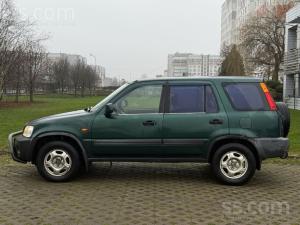 Green Honda CR-V 1999 in Riga, with an engine capacity of 2.00 L and mileage of 422 thousand km for 725 €, photo 2 on AUTOMOTO.COM.LV