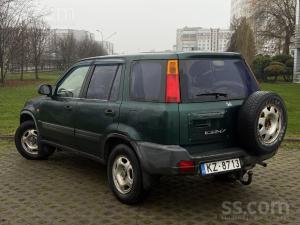 Green Honda CR-V 1999 in Riga, with an engine capacity of 2.00 L and mileage of 422 thousand km for 725 €, photo 3 on AUTOMOTO.COM.LV