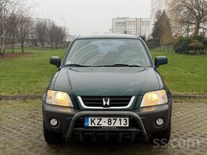 Green Honda CR-V 1999 in Riga, with an engine capacity of 2.00 L and mileage of 422 thousand km for 725 €, photo 8 on AUTOMOTO.COM.LV