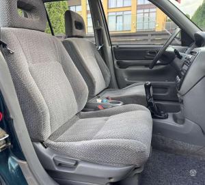 Zaļš Honda CR-V 1999 Viļņa, ar dzinēja tilpumu 1.97 L un nobraukumu 365 tūkst. km par 1650 €, foto 15 vietnē AUTOMOTO.COM.LV