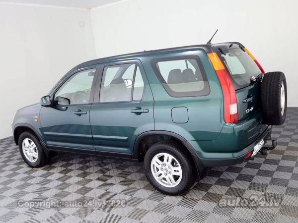 Green Honda CR-V 2003 in Tallinn, with an engine capacity of 2.00 L and mileage of 247 thousand km for 1999 €, photo 4 on AUTOMOTO.COM.LV