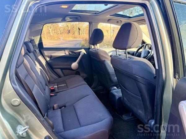 Zaļš Honda CR-V 2007 Rīga, ar dzinēja tilpumu 2.00 L un nobraukumu 256 tūkst. km par 3500 €, foto 9 vietnē AUTOMOTO.COM.LV