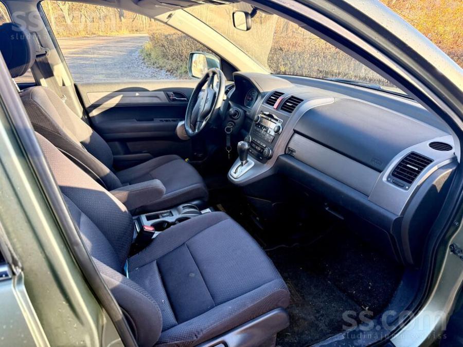 Zaļš Honda CR-V 2007 Rīga, ar dzinēja tilpumu 2.00 L un nobraukumu 256 tūkst. km par 3500 €, foto 13 vietnē AUTOMOTO.COM.LV