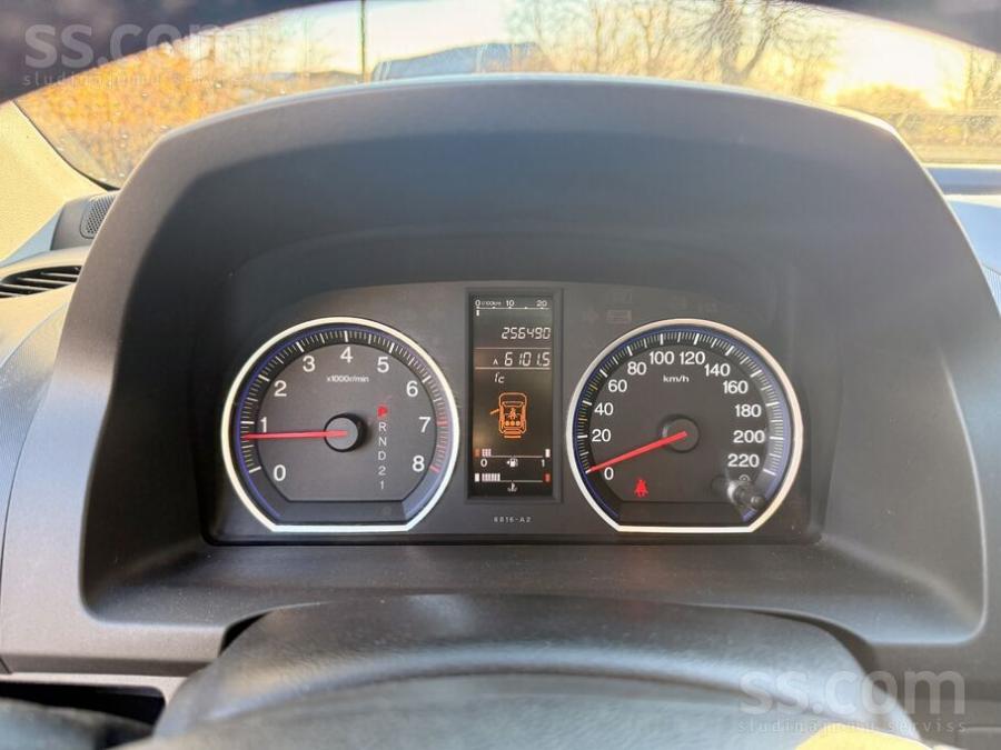 Zaļš Honda CR-V 2007 Rīga, ar dzinēja tilpumu 2.00 L un nobraukumu 256 tūkst. km par 3500 €, foto 14 vietnē AUTOMOTO.COM.LV