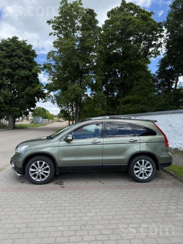 Zaļš Honda CR-V 2007 Rēzekne, ar dzinēja tilpumu 2.20 L un nobraukumu 294 tūkst. km par 5000 €, foto 3 vietnē AUTOMOTO.COM.LV