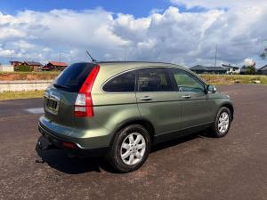 Green Honda CR-V 2007 in Kaunas, with an engine capacity of 2.20 L and mileage of 281 thousand km for 3850 €, photo 5 on AUTOMOTO.COM.LV