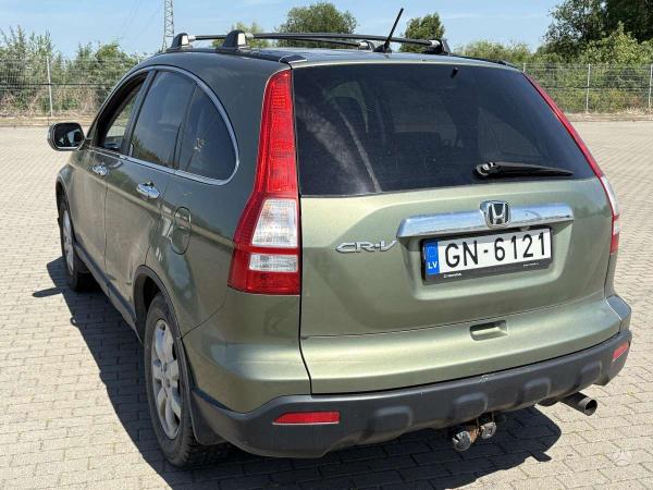 Zaļš Honda CR-V 2008 Marijampole, ar dzinēja tilpumu 2.00 L un nobraukumu 300 tūkst. km par 1800 €, foto 5 vietnē AUTOMOTO.COM.LV